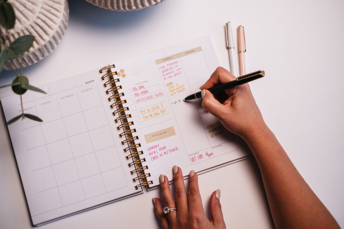 Off -White and Gold Goal Planner - Revise and Co